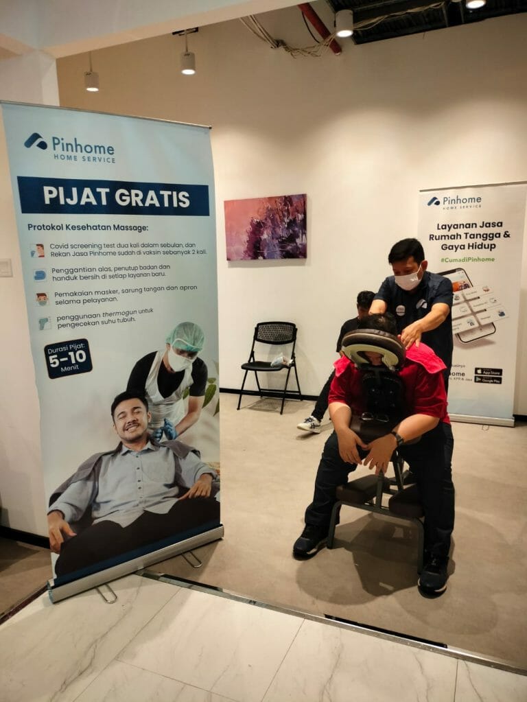 Peminat Pijat Pinhome Home Service Membludak di CoHive Pop Market - Pinhome
