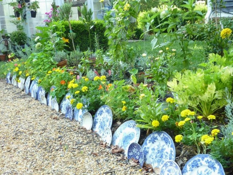 8 Inspirasi Taman Bunga Minimalis dan Sederhana di Rumah